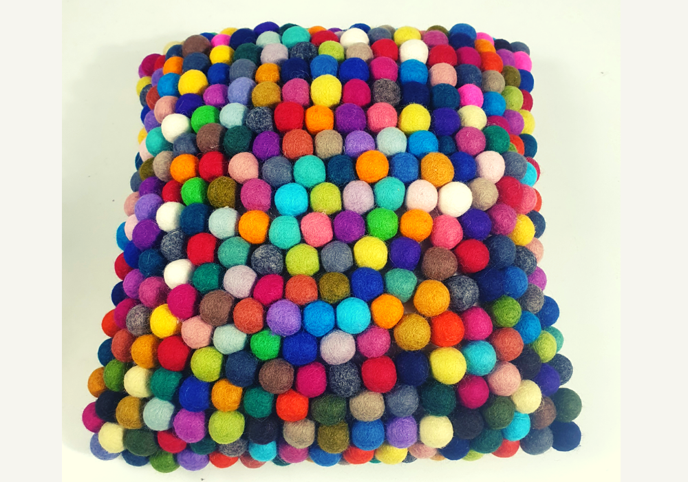 How to make Felt Balls cushion (Pillow) - Glaciart One